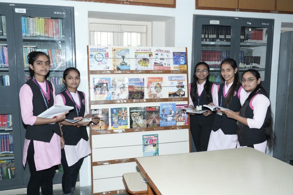 MMG MAHILA ARTS & COMMERCE COLLEGE, JUNAGADH || INFRASTRUCTURE